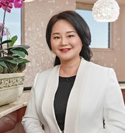 Female Obstetrician & Gynaecologist Brisbane | Dr Sharon Li